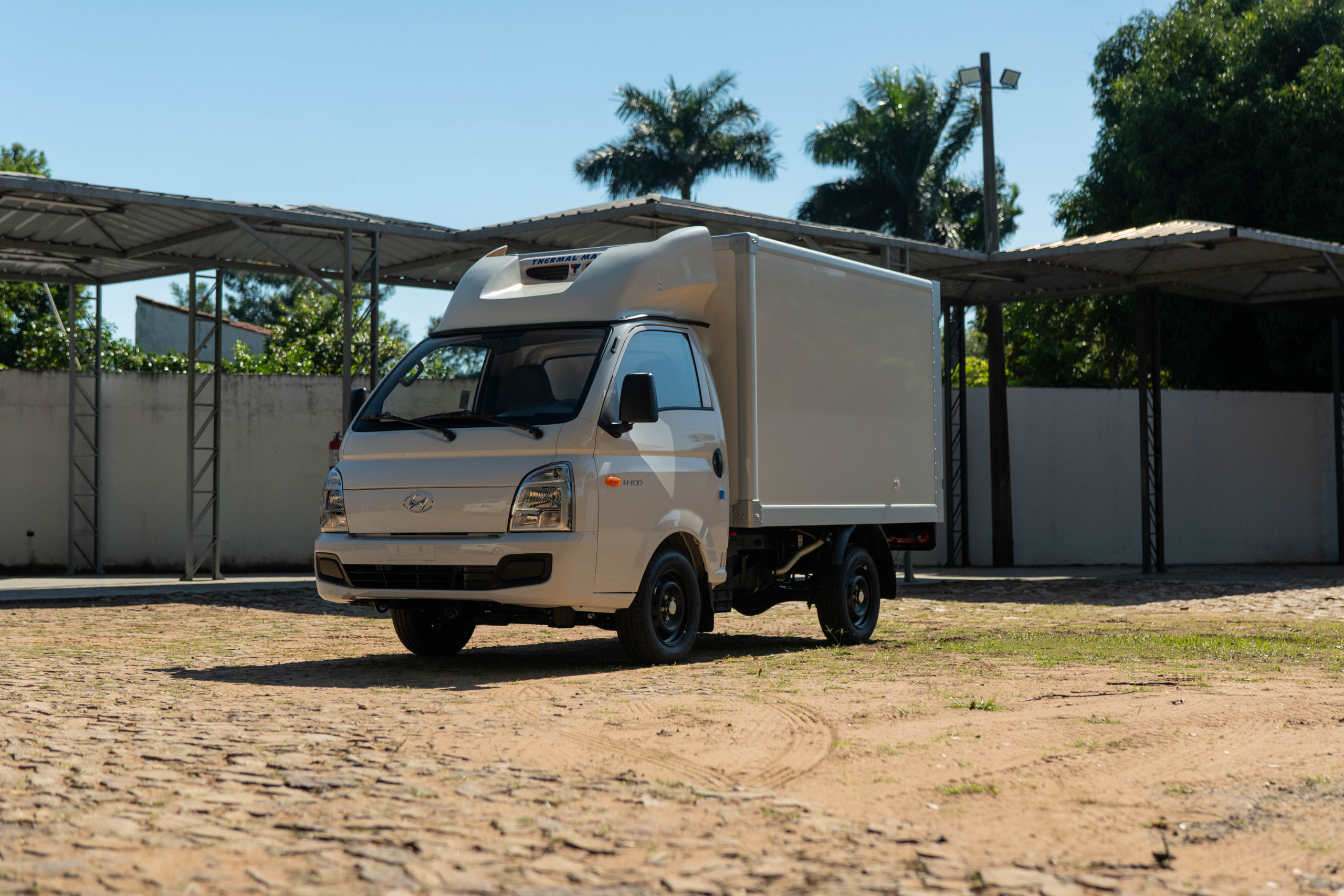 Automotor presenta la nueva versión del Hyundai H100 Porter con Furgón ...