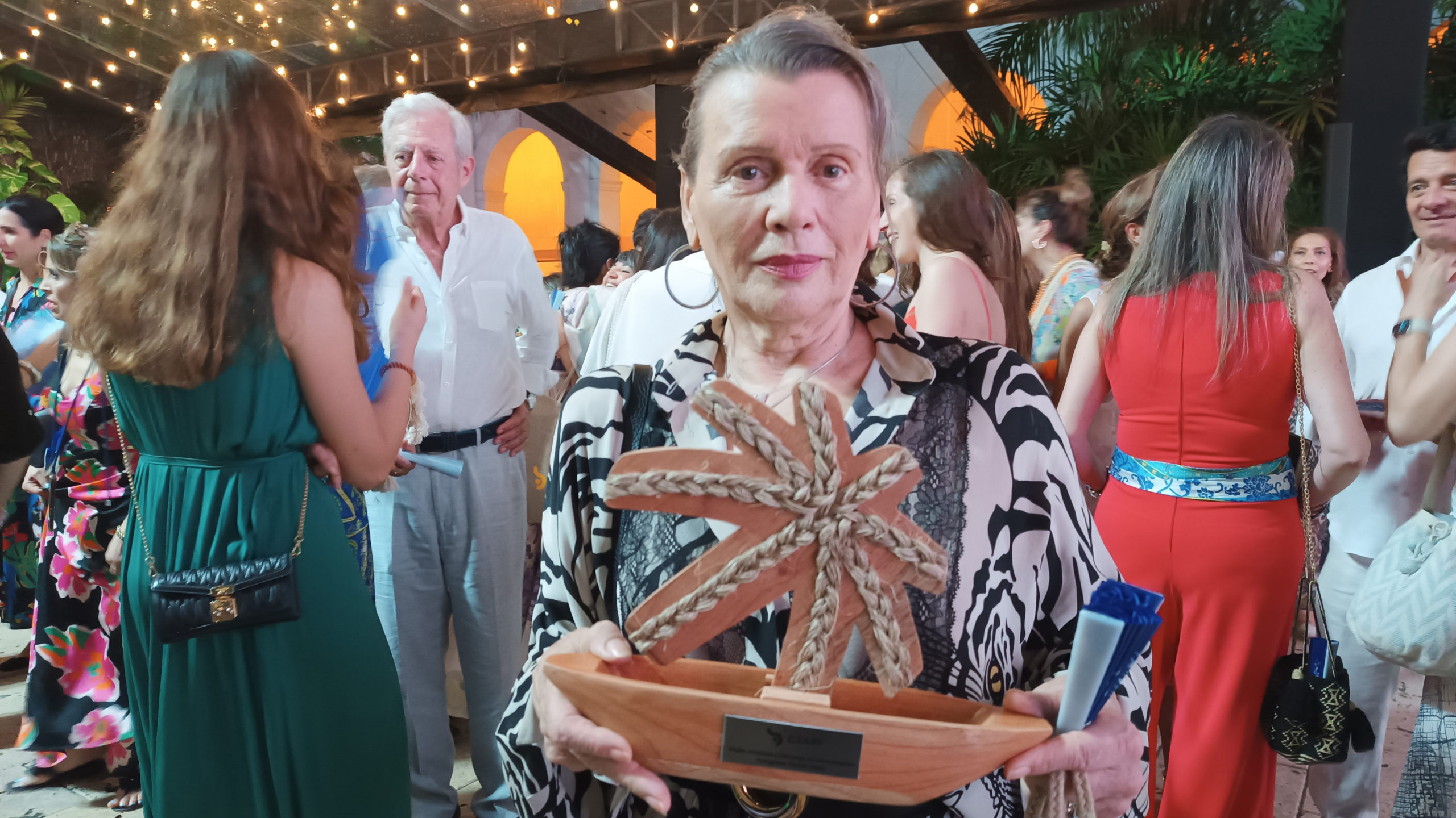 Maris Llorens, un reconocimiento al liderazgo femenino en Paraguay ...