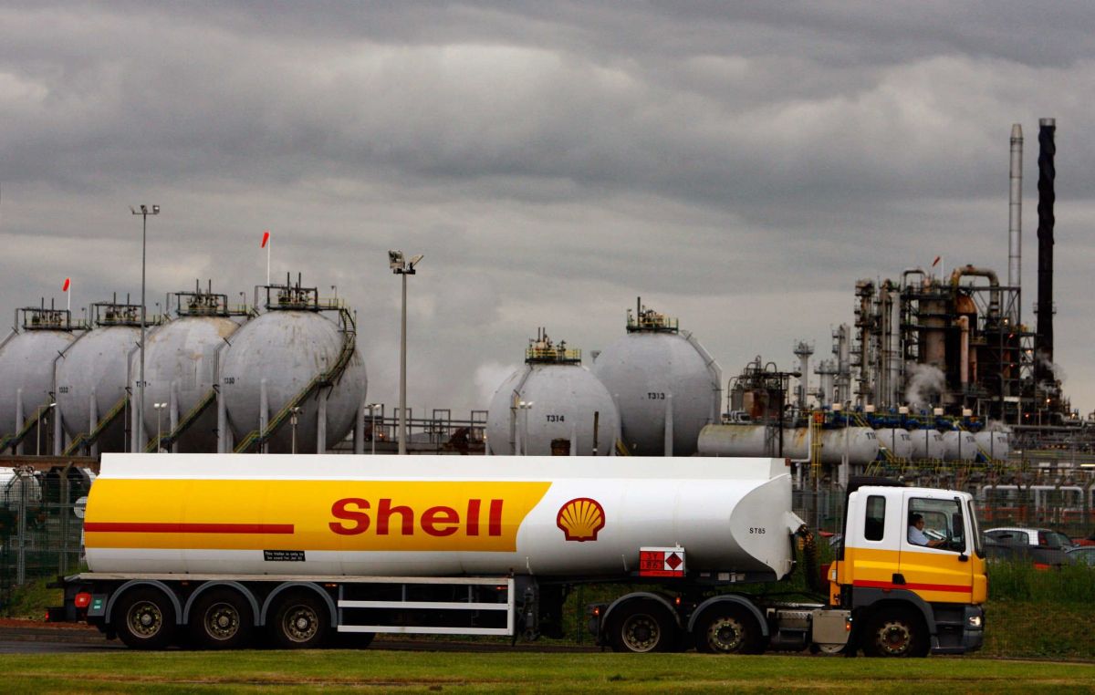 El beneficio atribuido de Shell baja el 17 % debido al descenso del ...