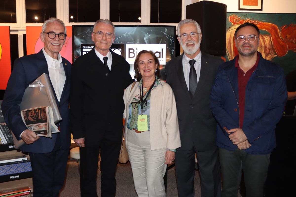 José Daniel Nasta reconocido por destacada labor cultural por la Bienal ...